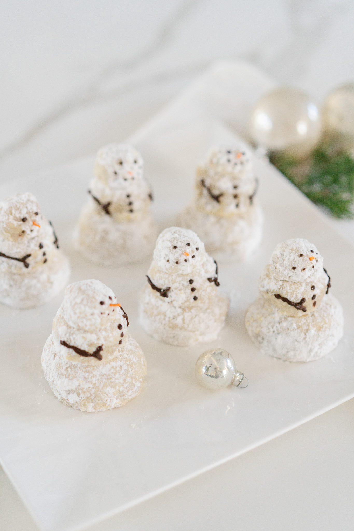 Snowman Snowball Cookies - Finding Lovely